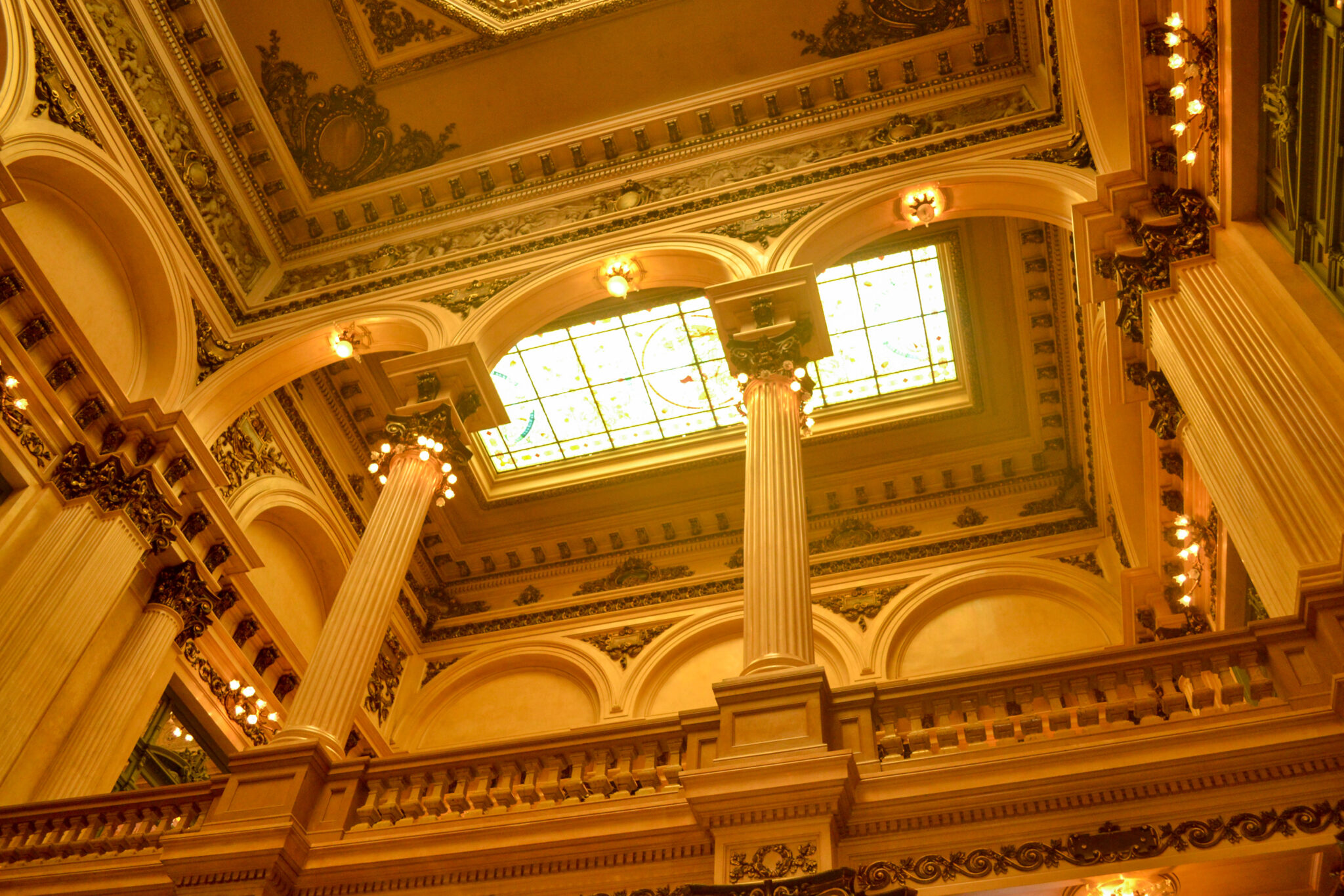 Visita guiada pelo Teatro Colón de Buenos Aires - Viajante Sem Fim