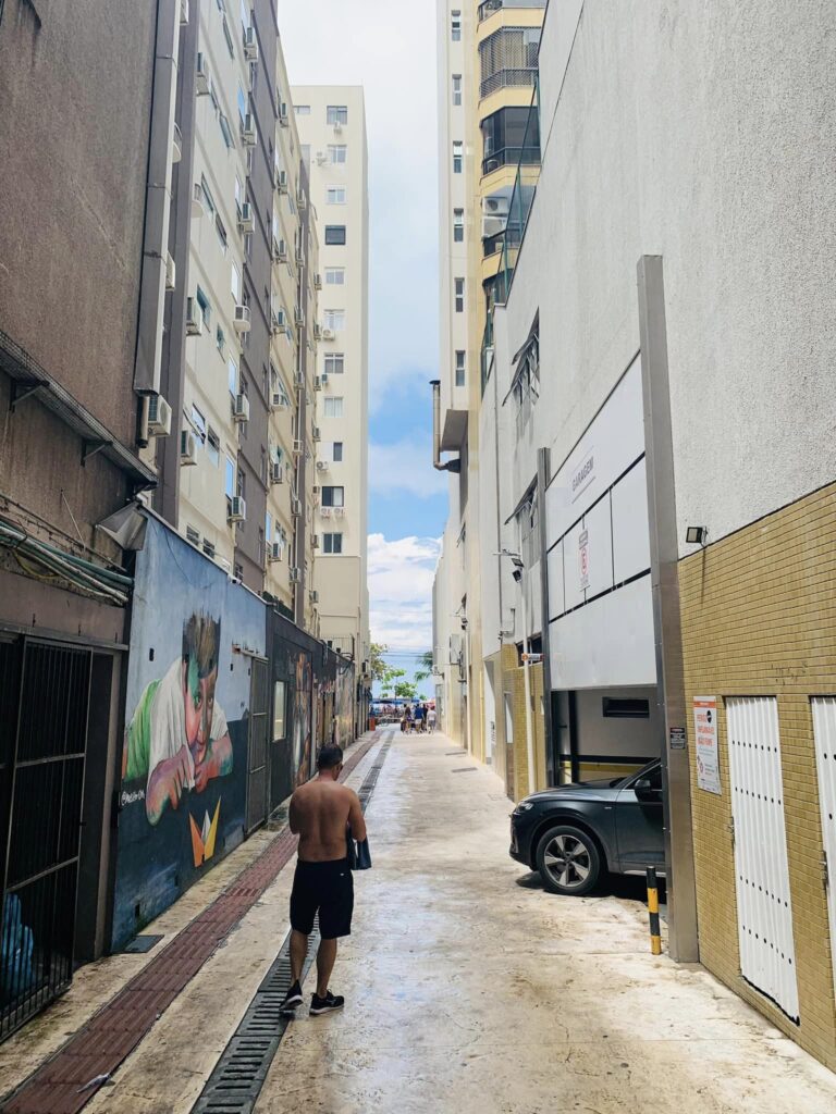 Beco do Brooklyn: muita arte e cultura em Balneário Camboriú - Viajante ...